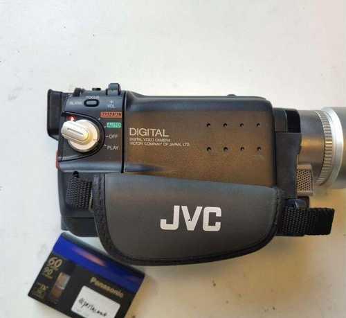 Видеокамера JVC GR-DVL767EG