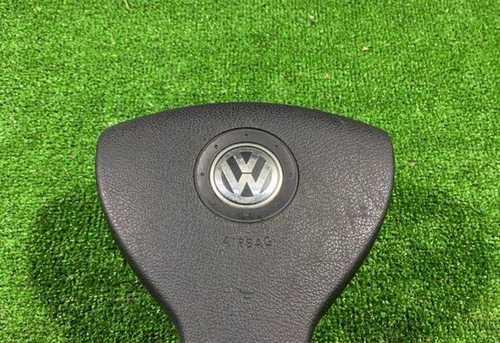 Подушка безопасности в руль Volkswagen Tiguan 5N1