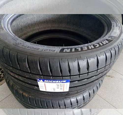 Michelin Pilot Sport 4 225/40 R18