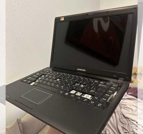 Ноутбук Samsung NP-R420