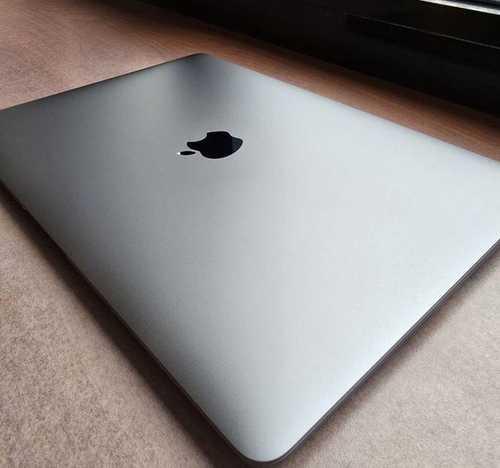 Apple macbook 13 m1