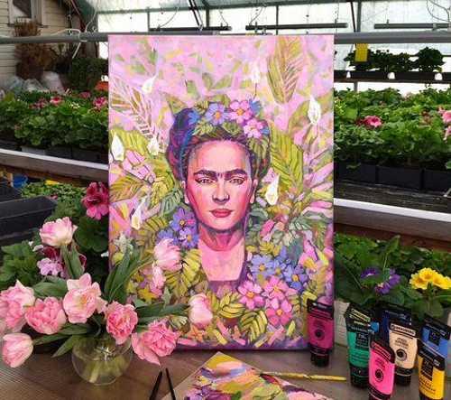 Картина Фрида Кало Розовый портрет Фриды в цветах