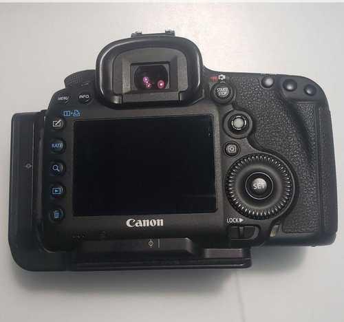 Фотоаппарат Canon 5D mark iii body