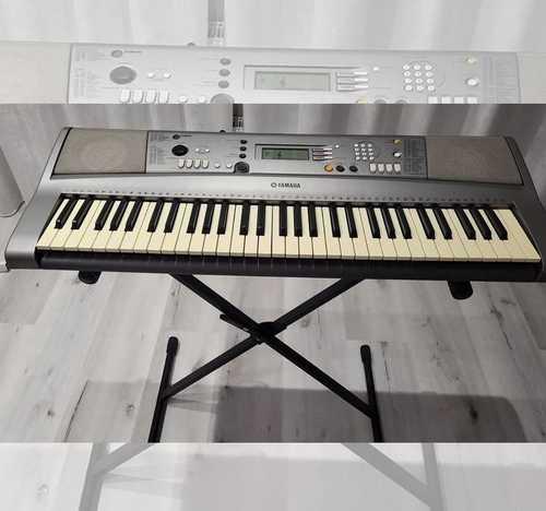 Продам синтезатор Yamaha psr r300