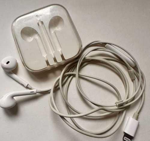 Наушники apple earpods с разъемом lightning