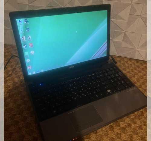 Acer Aspire 5820T / Core i3