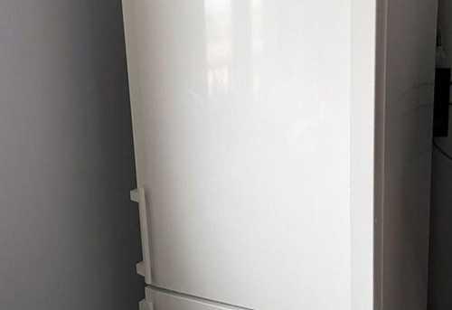 Широкий двухкамерный холодильник Liebherr Comfort