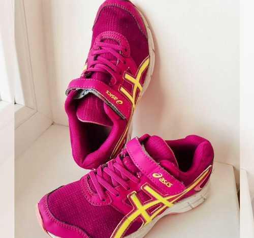 Кроссовки asics (33 размер)