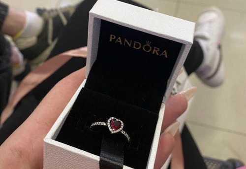 Pandora кольцо возвышенное сердце