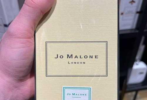 Jo Malone green almond redcurrant