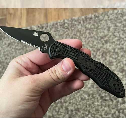 Нож spyderco delica