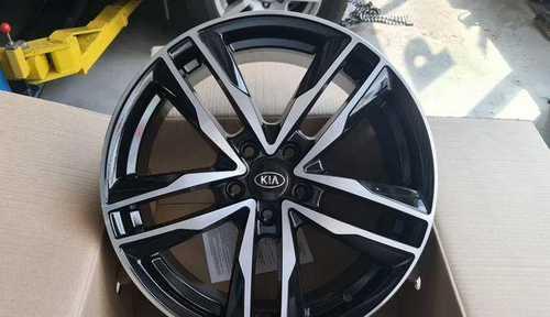 Новые литые диски R18 для Kia Sportage Россия