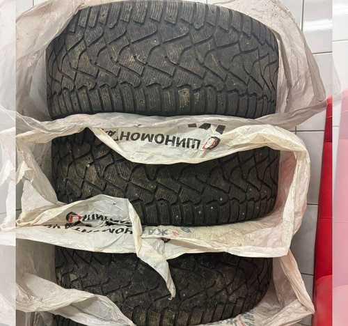 Pirelli Winter Ice Zero 275/50 R20