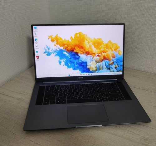 Стильный Honor MagicBook Pro 16