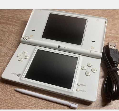 Nintendo DSi