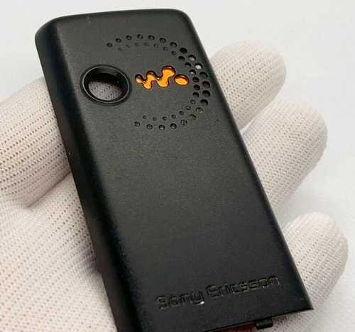 Sony Ericsson W200i. Задняя крышка. Оригинал