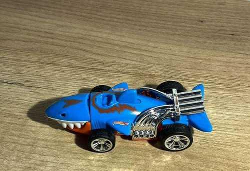 Машина Hot wheels акула