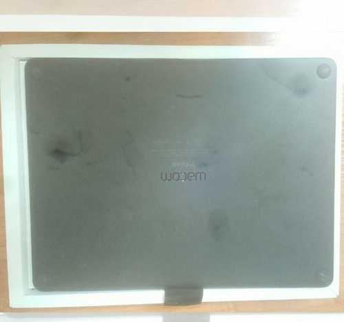 Wacom Intuos M ctl-6100WLK-N графический планшет