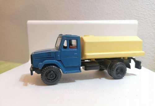 Модель грузовика ЗИЛ 4331 1:43