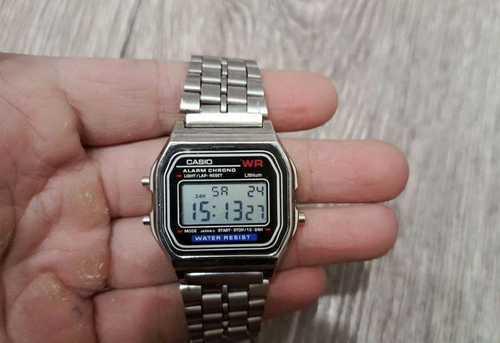 Электронные часы casio