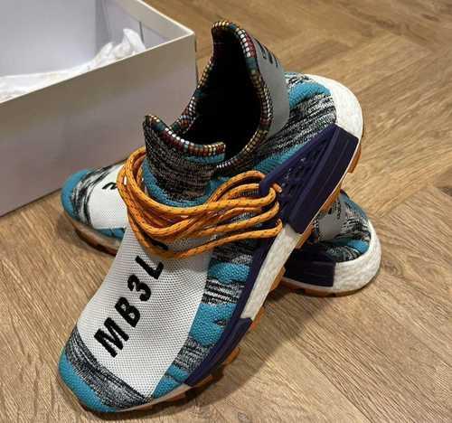 Кроссовки adidas pharell williams hu nmd