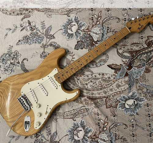 Fender Stratocaster Mexico (заменена дека)