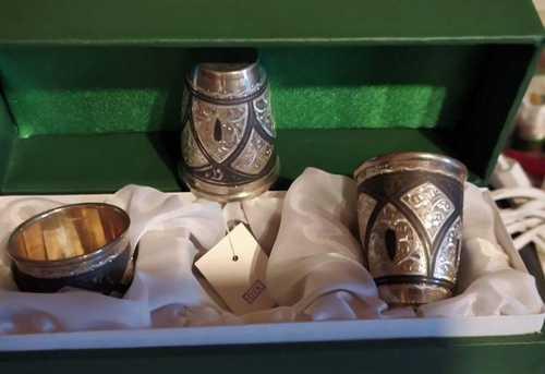 Подарочный набор серебряных стопок