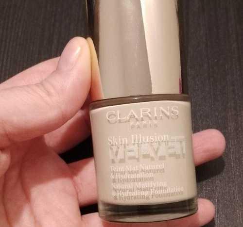 Тональный крем Clarins Skin Illusion Velvet