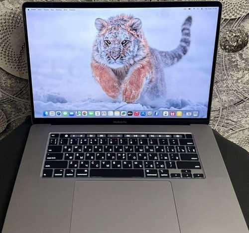 MacBook Pro 16 i9 5600M 64GB 2TB 83 цикла