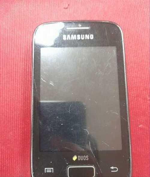 Телефон Samsung Galaxy Young