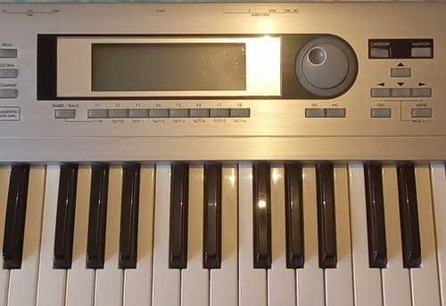 Синтезатор Korg Triton Le-61