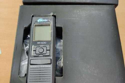 Цифровой диктофон Ritmix RR-600 4Gb