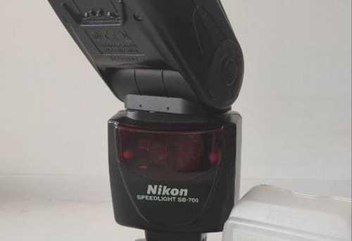 Фотовспышка Nikon SB-700