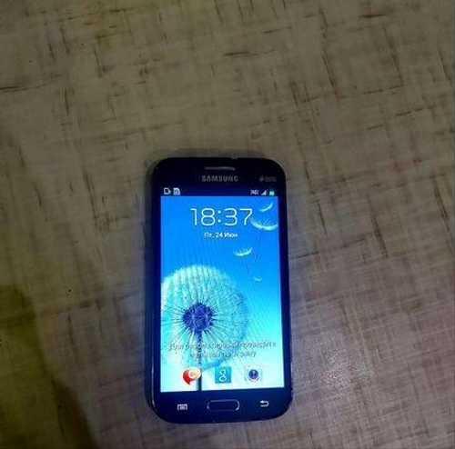 Телефон Samsung galaxy win gt-i8552