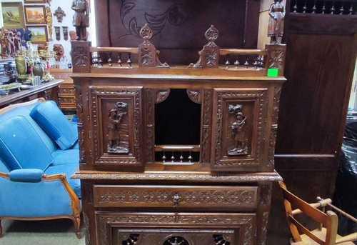 Антикварный шкаф в Бретонском стиле