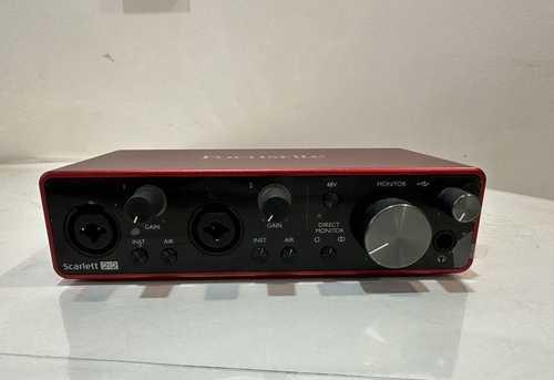 Внешняя звуковая карта focusrite 2i2