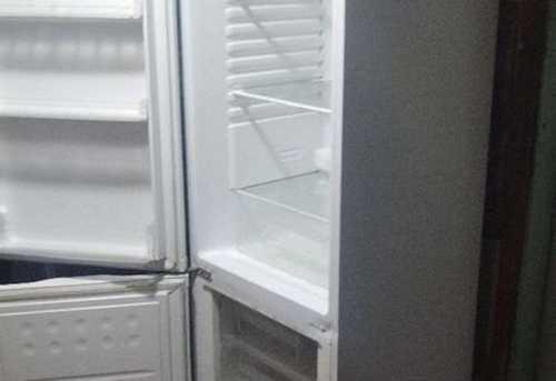 Холодильник бу dexp