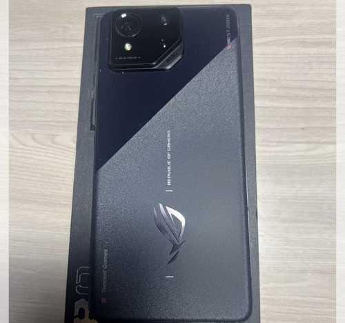 Asus ROG Phone 8, 12/256 ГБ