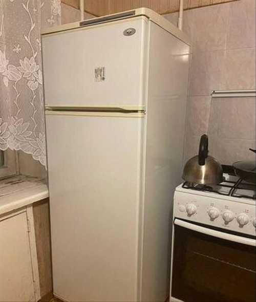 Холодильник бу в отличном состоянии (Atlant)