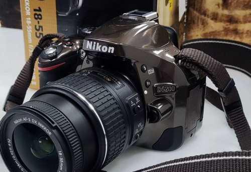 Зеркальный фотоаппарат Nikon D5200 18-55 VR II Kit