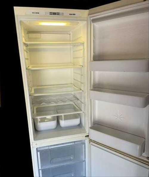 Холодильник бу Vestfrost 2м в идеальном состоянии