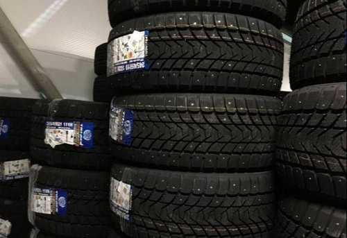 Tri Ace Snow White II 245/45 R19 102H