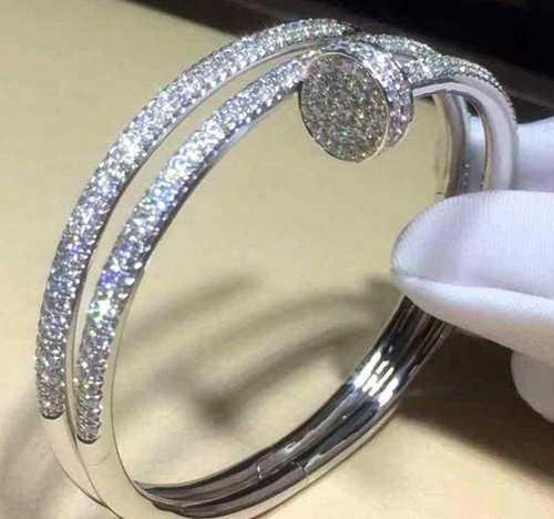 Золотой браслет Cartier с бриллиантами