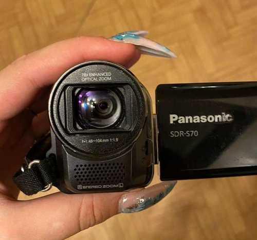 Видеокамера panasonic SDR S70