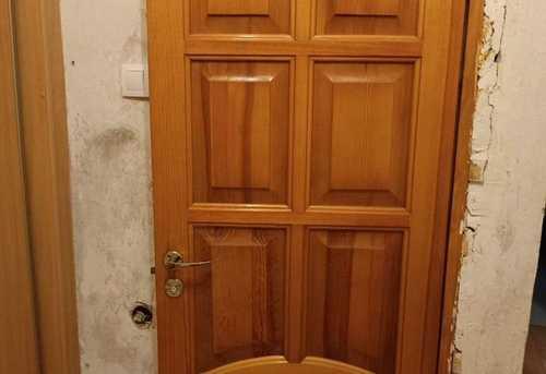 Дверь межкомнатная деревянная бу