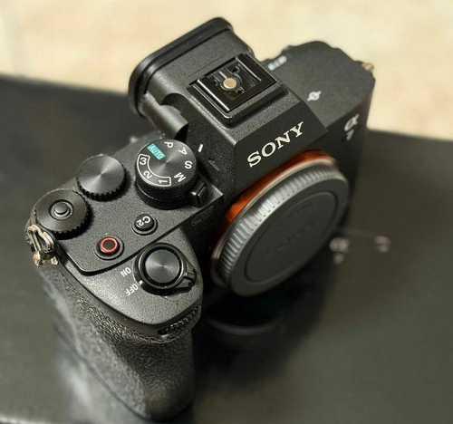 Sony a7 iv body (ilce-7m4) отличная 33мп камера