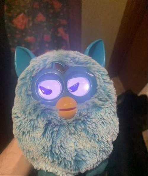 Игрушка Furby. Синего цвета