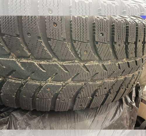 Bridgestone Ice Cruiser 5000 275/70 R16 114T