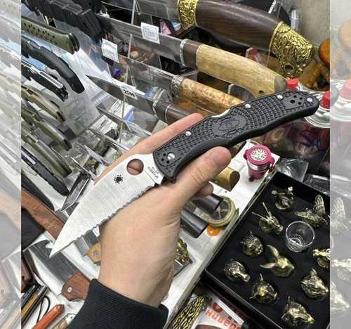 Нож Spyderco Endura серейтор