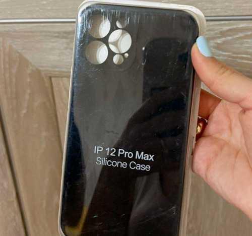 Чехол на iPhone 12 pro max и 13 pro max черный